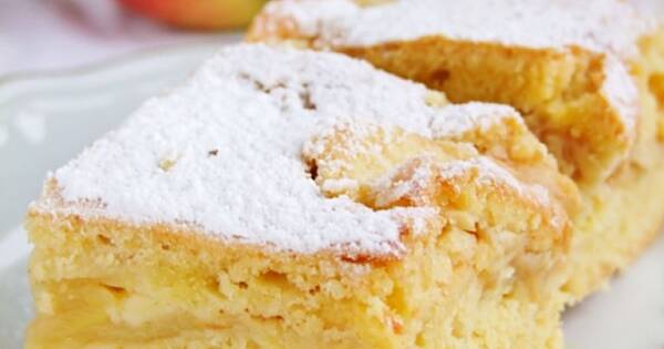 prosty placek z jabłkami... - przepis - izaa_a - wielkiezarcie.com